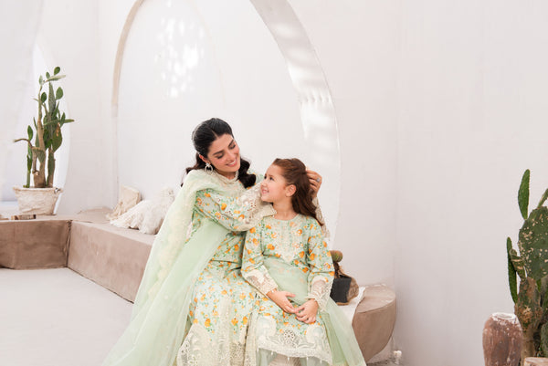 AYEZA KHAN FT. MONA EID COLLECTION MAKG4 – The Zaibai